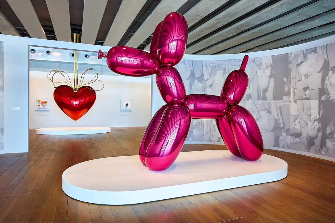 Jeff Koons at DESTE Foundation, Hydra | Pace Gallery